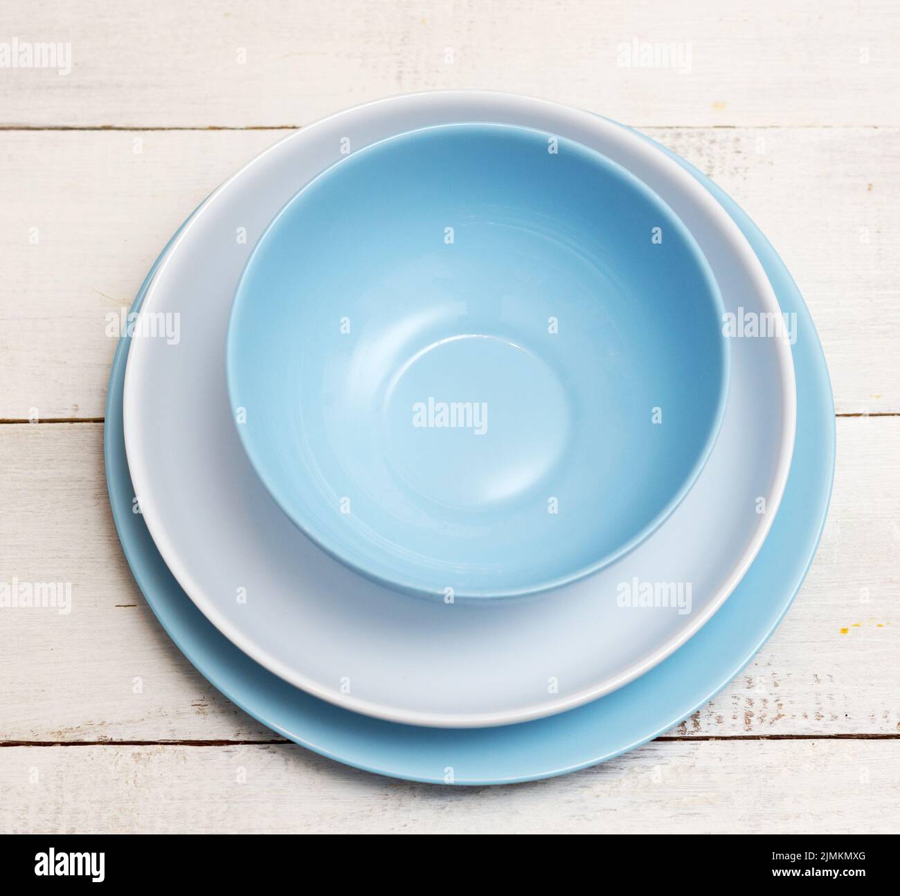Empty plates variety hi-res stock photography and images - Alamy