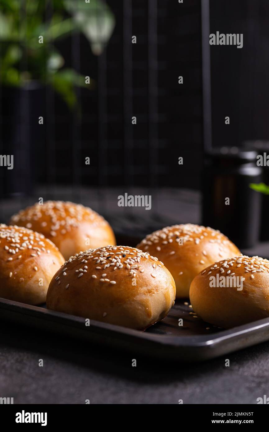 Freshly baked burger buns hi-res stock photography and images - Alamy