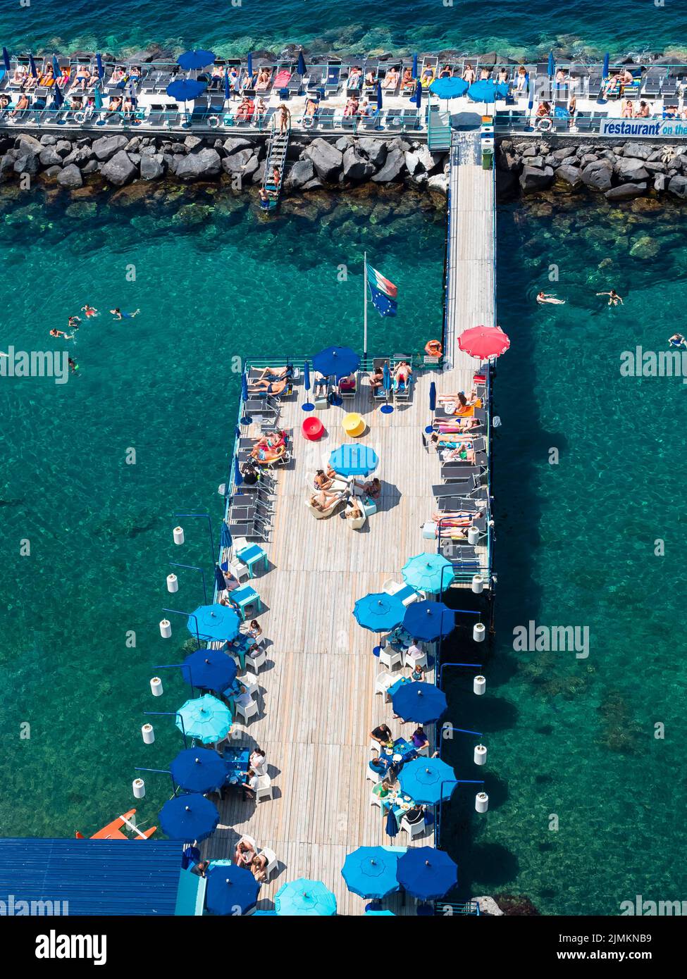 Bird's eye view of beach chairs Stock Photo - Alamy