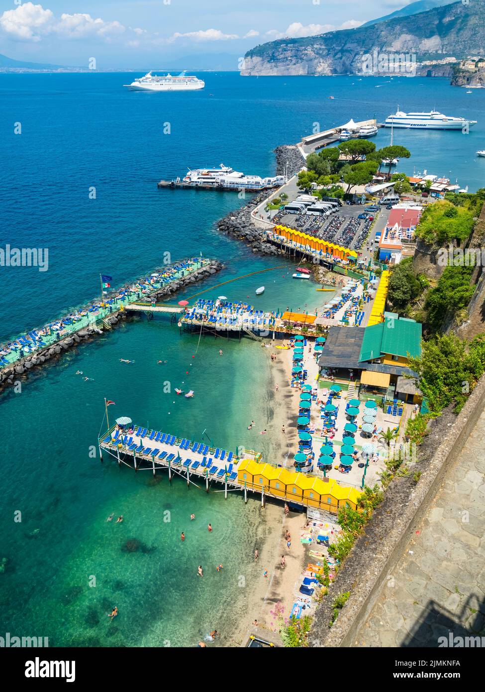 Bird's eye view of beach chairs Stock Photo - Alamy