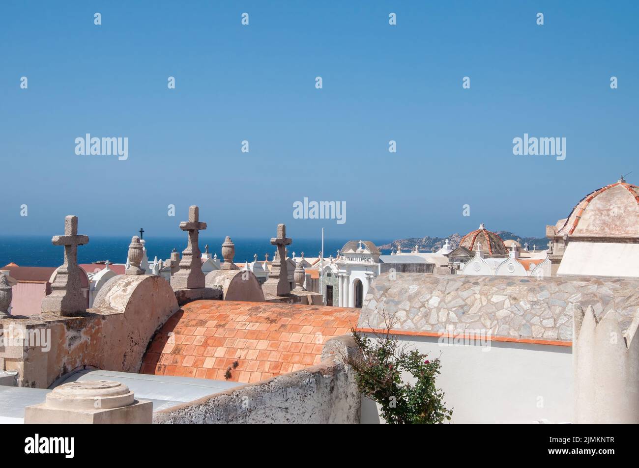 Church cemetry hi-res stock photography and images - Alamy