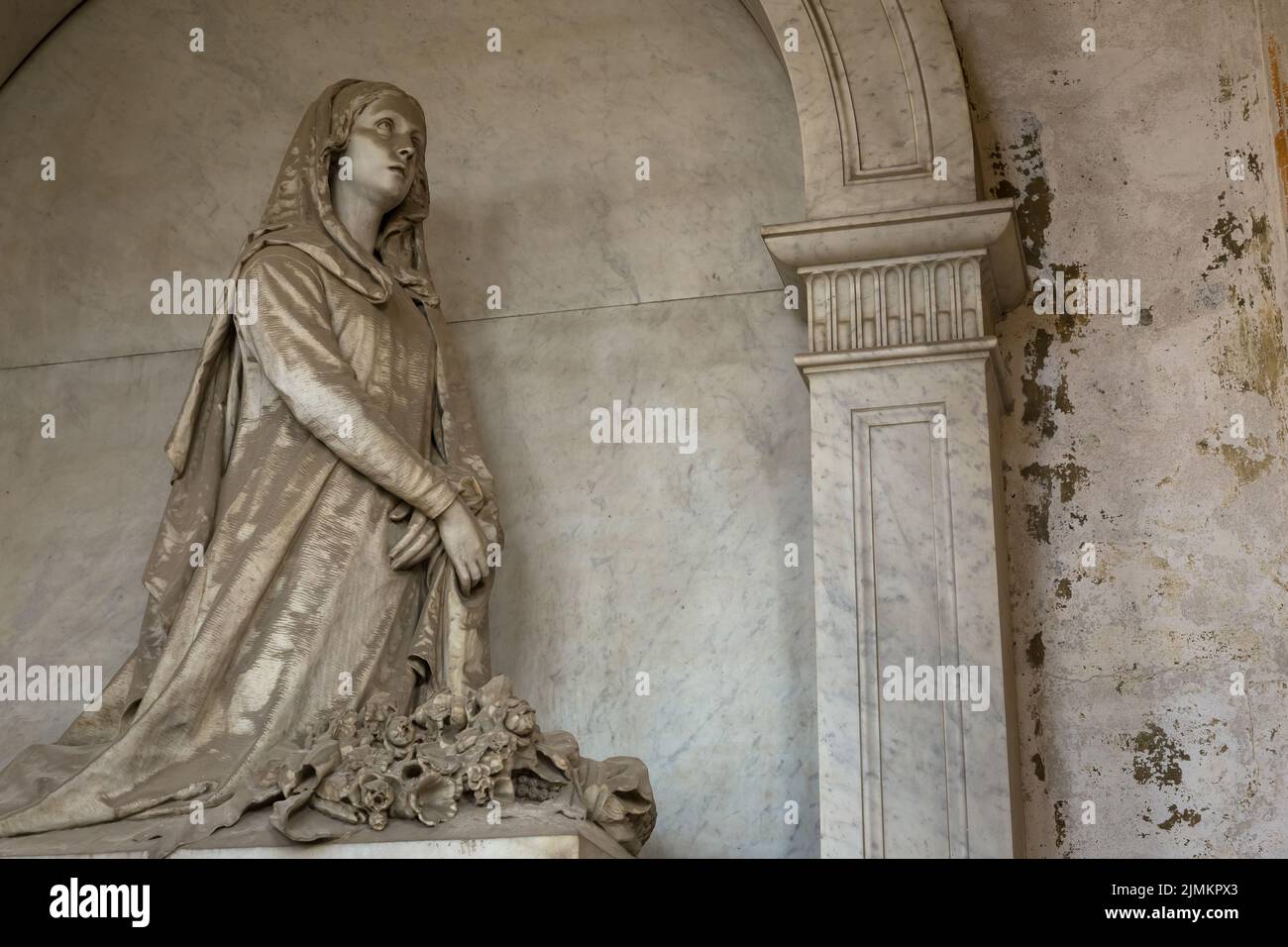 Statue on an old tomb - beginning of 1800, marble - located in Genoa ...