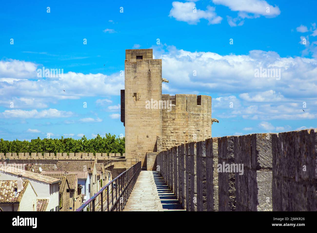 Walking the castle walls hi-res stock photography and images - Alamy