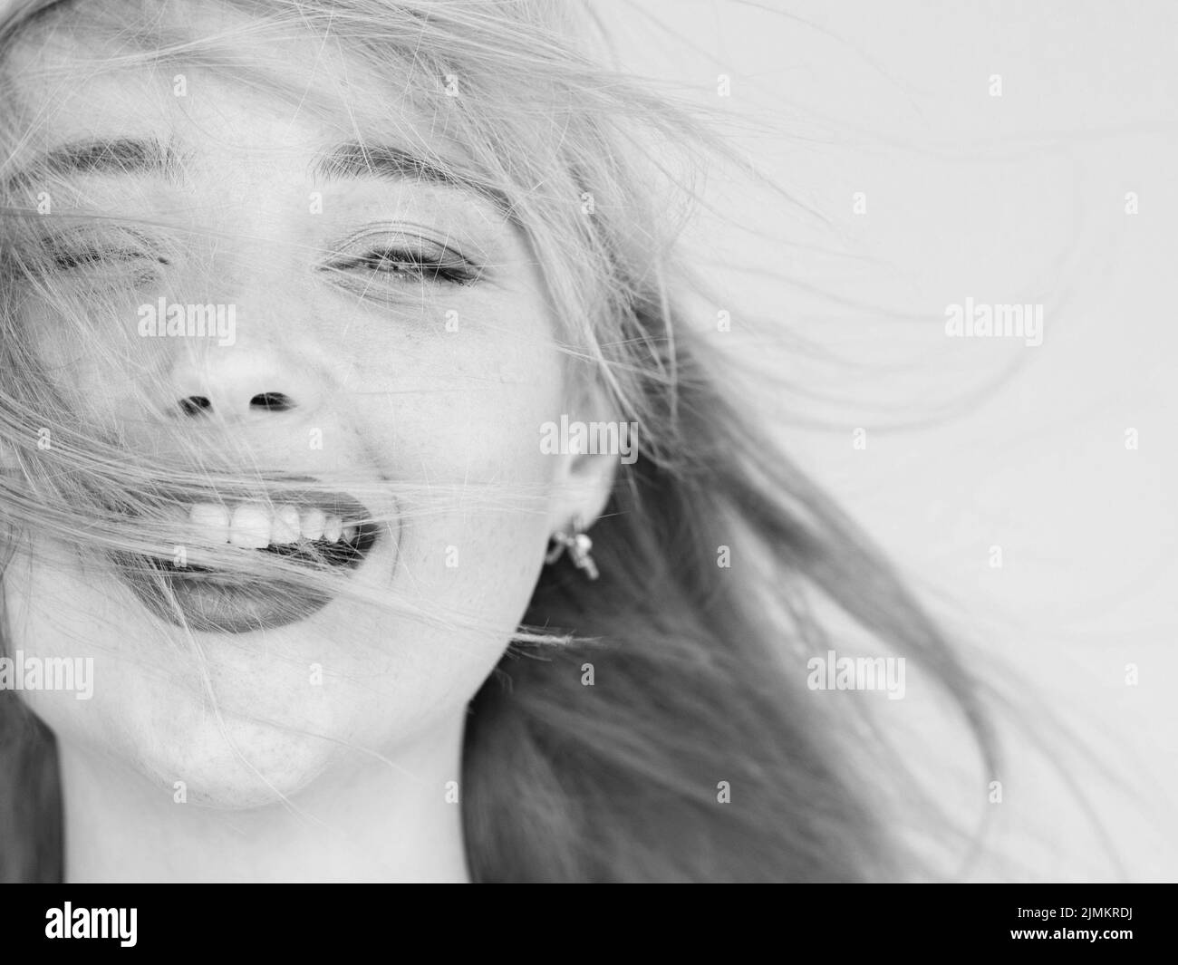organic hair care products happy smiling woman Stock Photo - Alamy organic hair care products happy smiling woman Stock Photo - Alamy