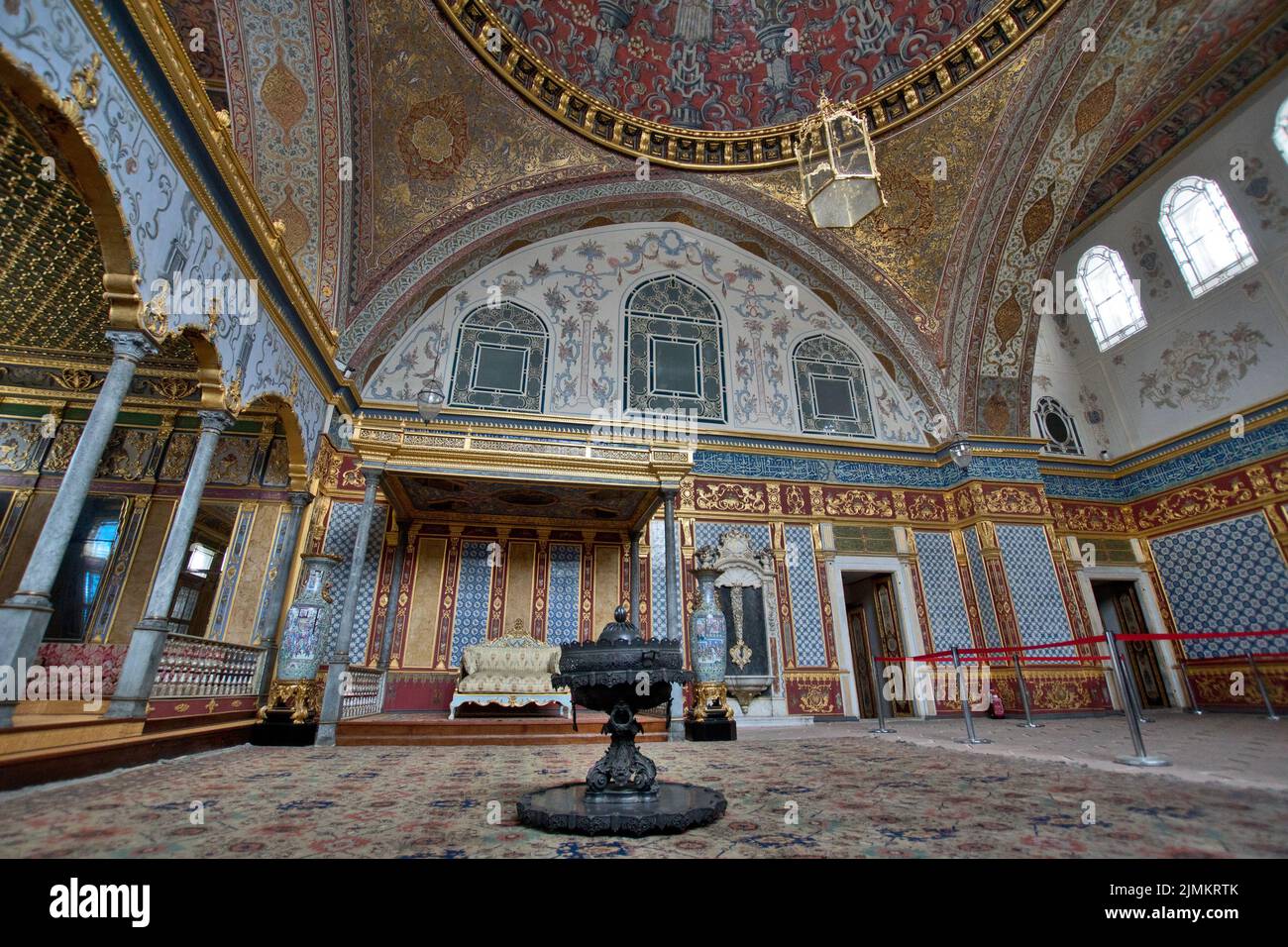 Topkapi Palace, Istanbul: Throne Room Inside Harem Section Stock Photo ...