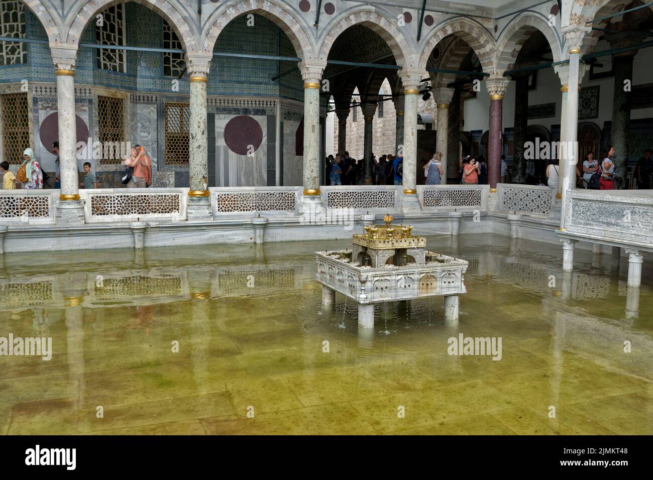 Topkapi Palace, Istanbul, Turkey: fountain in the fourth courtyard ...