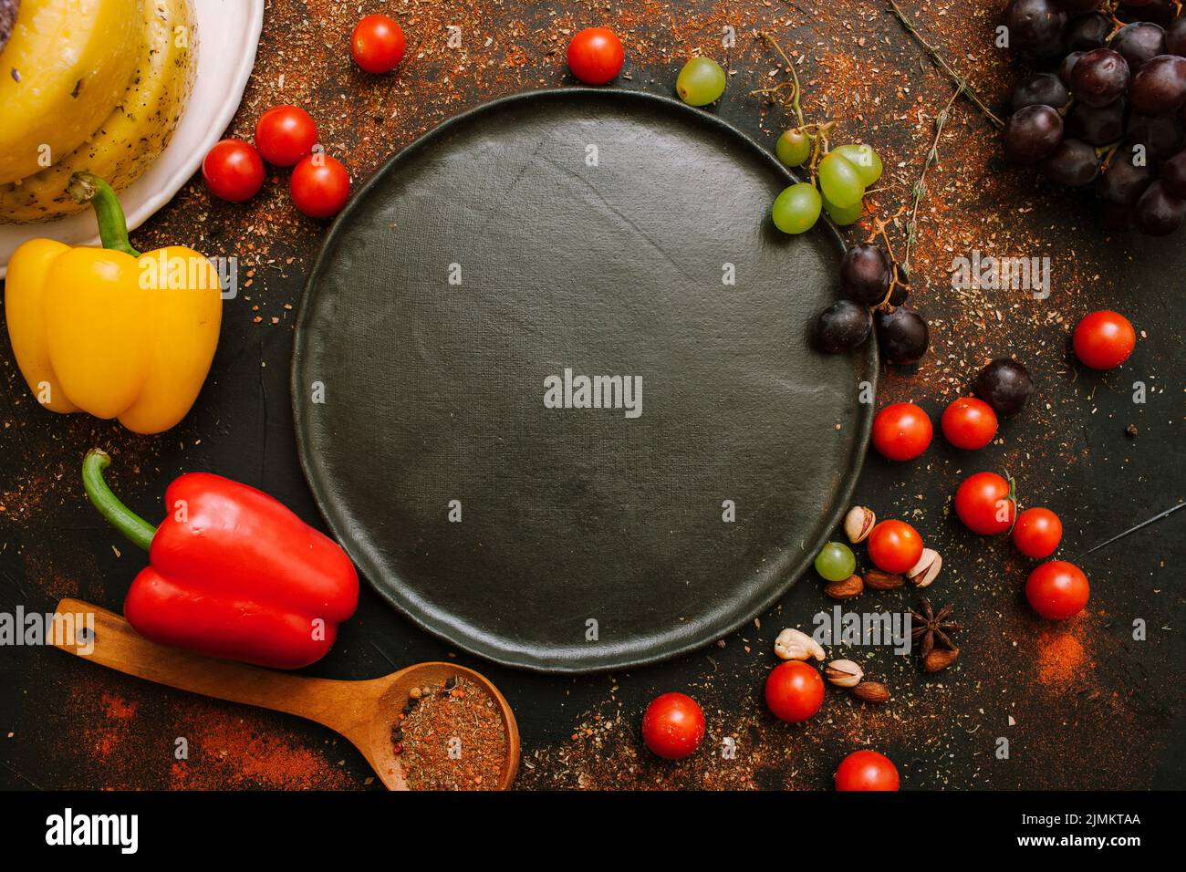 culinary class organic food ingredients plate Stock Photo - Alamy