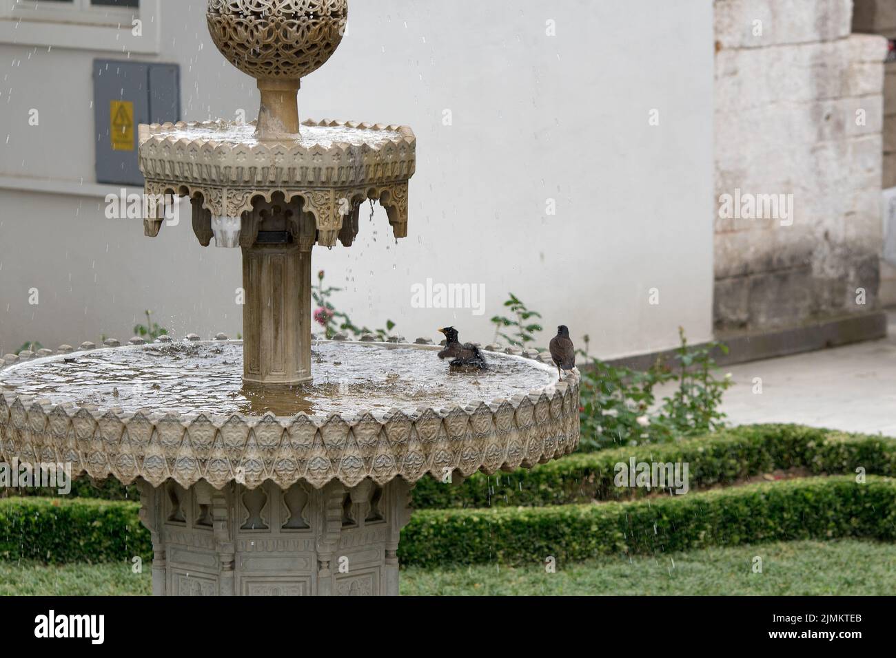 Topkapi Palace, Istanbul, Turkey: fountain in the fourth courtyard ...