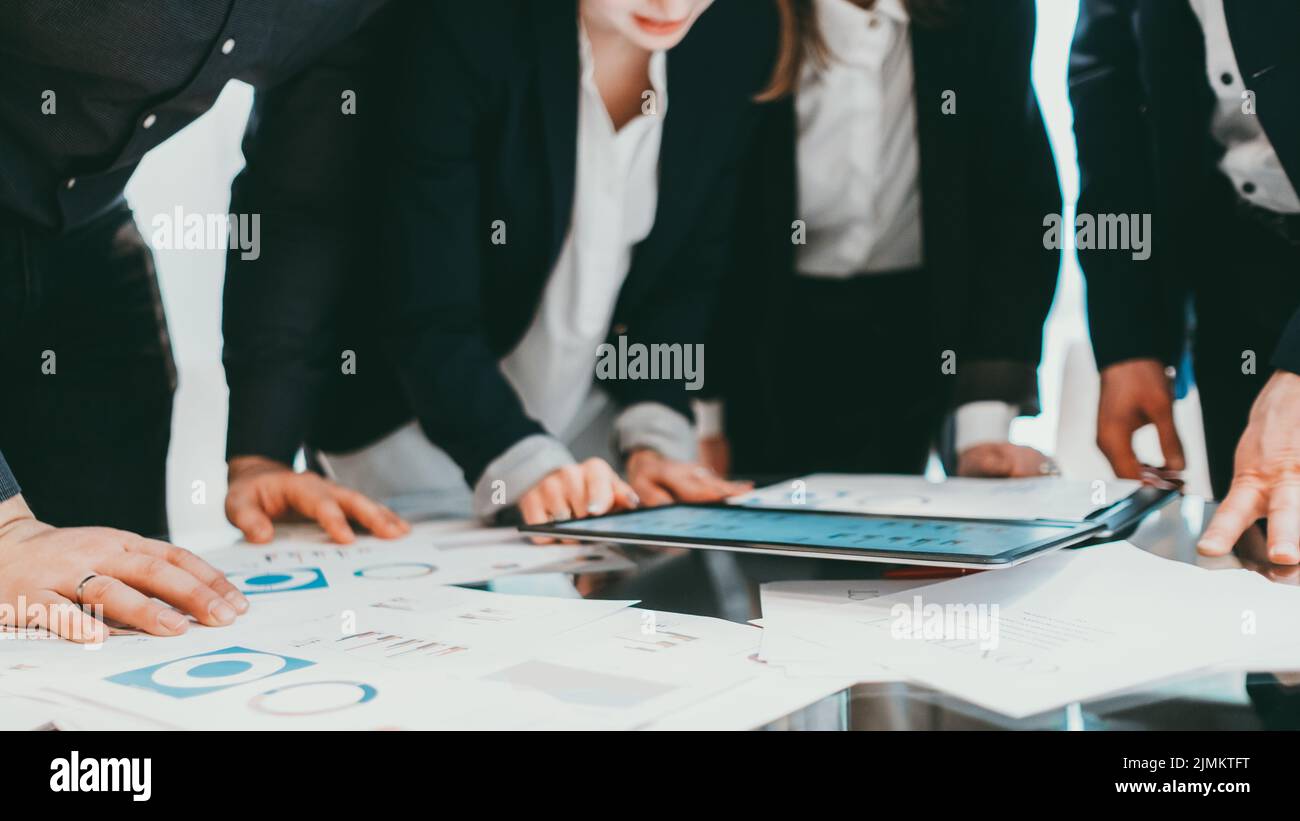 project management business partners graphs Stock Photo - Alamy
