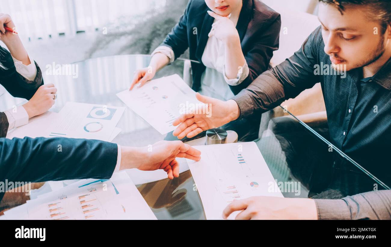 Team project hi-res stock photography and images - Alamy