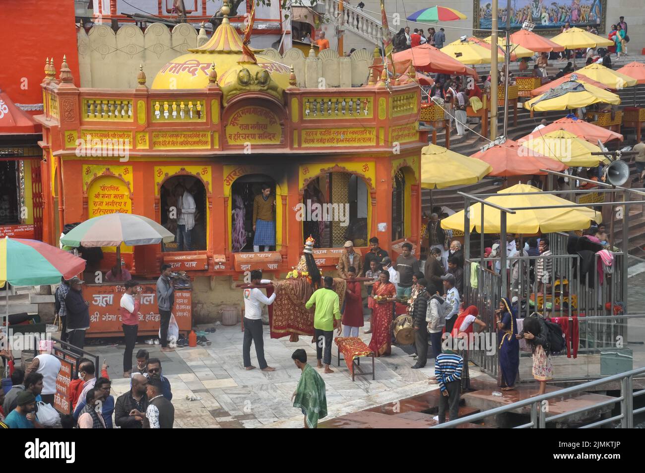 Haridwar, Uttarakhand, India - 02 25 2022: Ganga Ghat temple in Har Ki ...