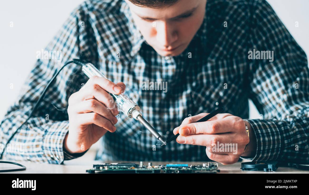 electronic engineering hardware diagnostics Stock Photo - Alamy