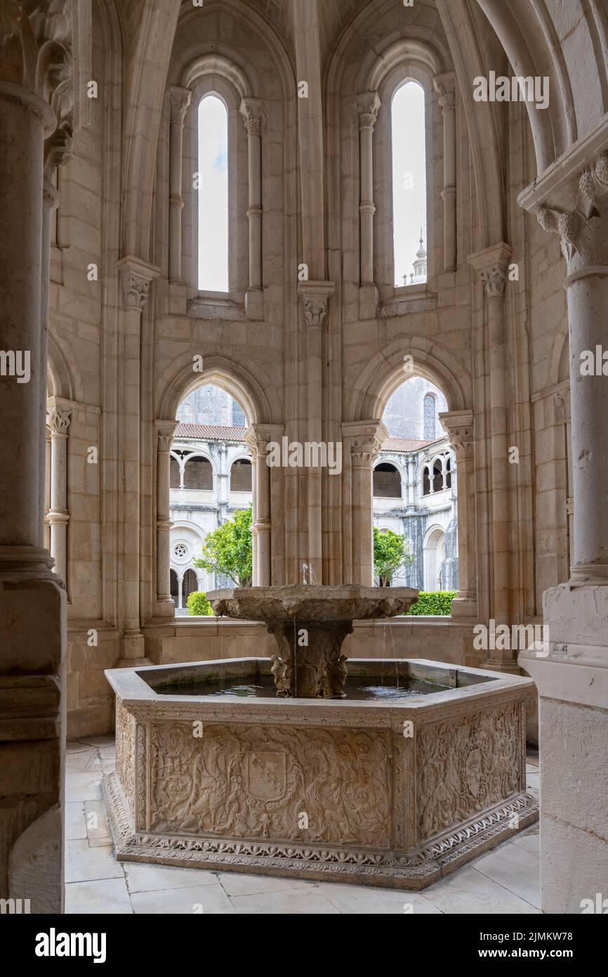 Gothic fountain house hi-res stock photography and images - Alamy