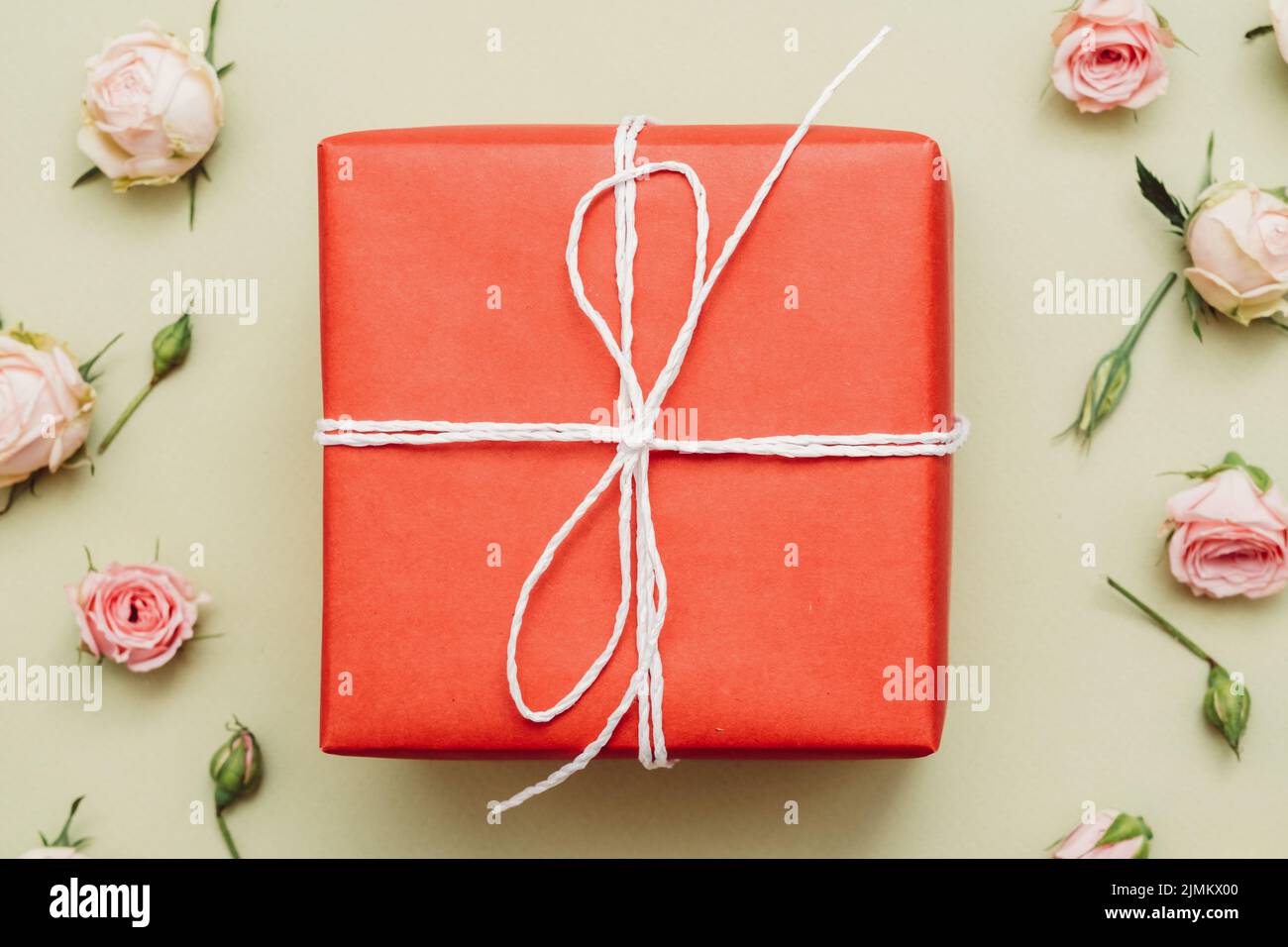 Surprise anniversary hi-res stock photography and images - Alamy