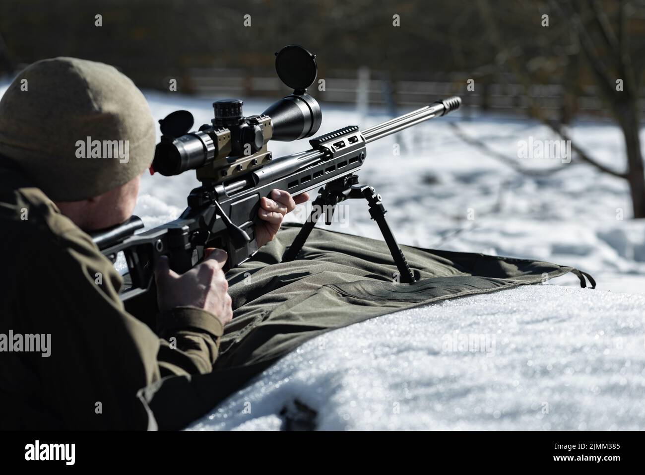 Mans hand holding gun hi-res stock photography and images - Alamy