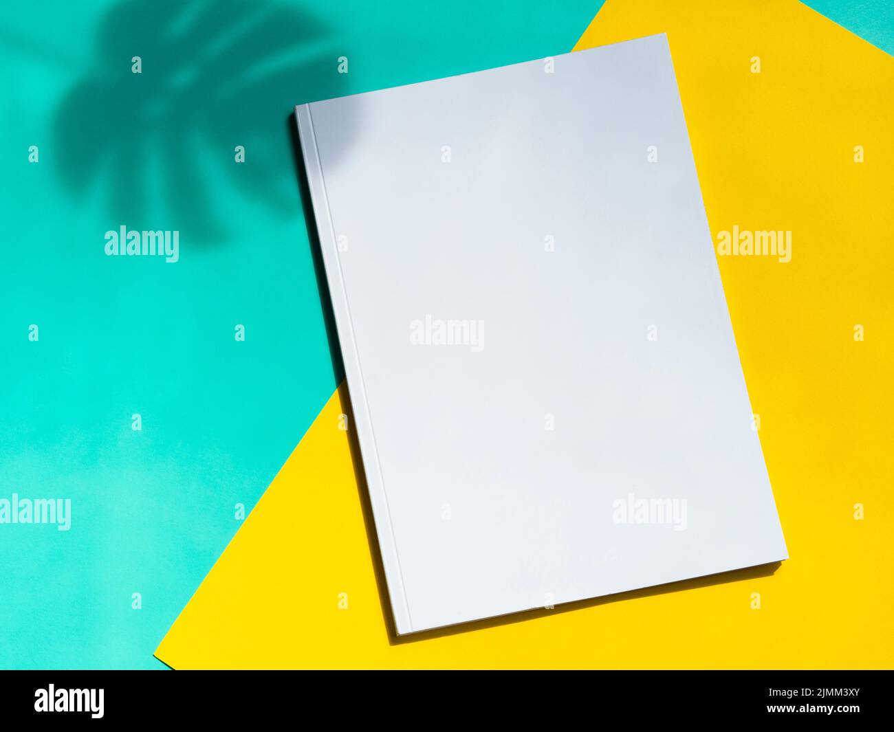 Magazine desk top hi-res stock photography and images - Alamy