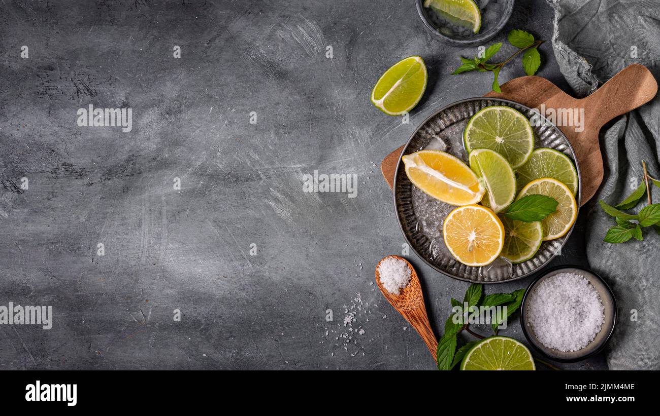Lime plate hi-res stock photography and images - Alamy