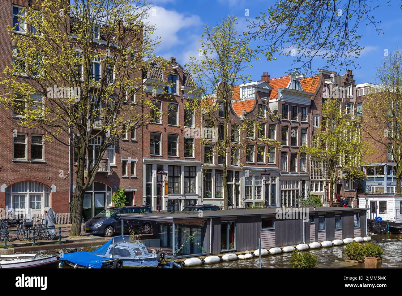Amsterdam canal street view hi-res stock photography and images - Alamy