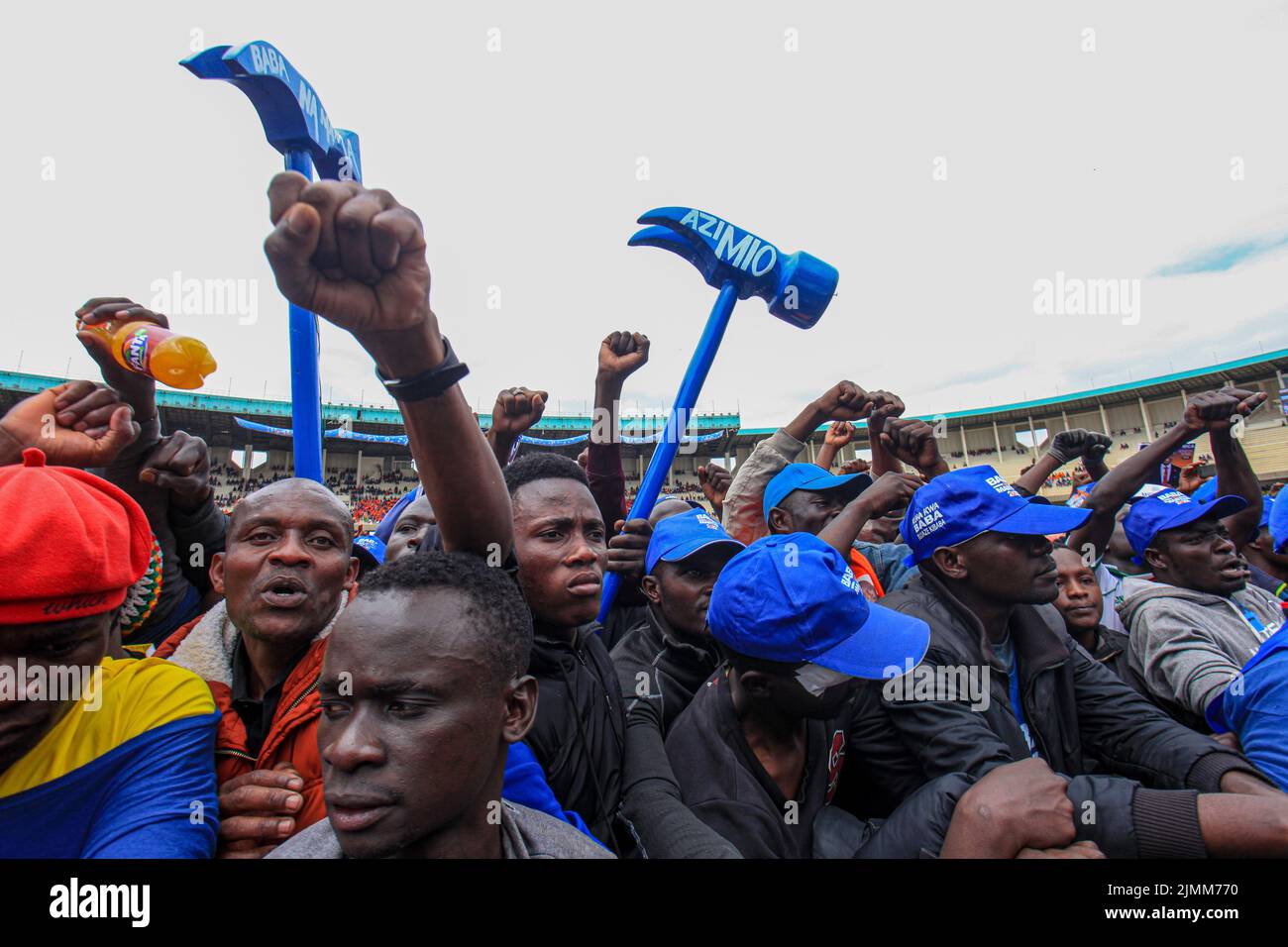 Nairobi, Kenya. 6th Aug, 2022. A crowd of the Azimio la Umoja Kenya Kwanza supporters sharing ...