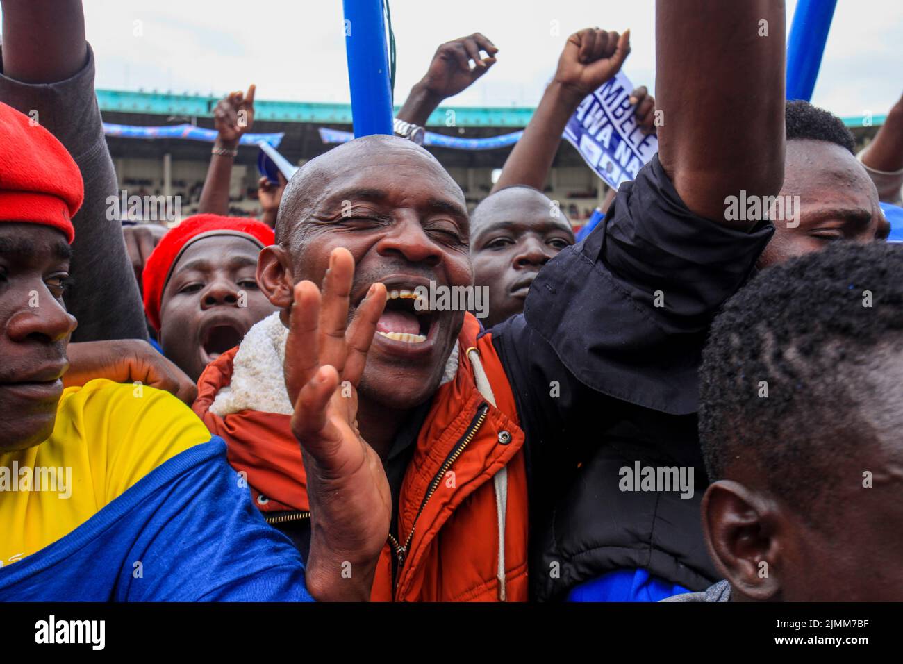 Nairobi, Kenya. 6th Aug, 2022. A crowd of the Azimio la Umoja Kenya Kwanza supporters during the ...