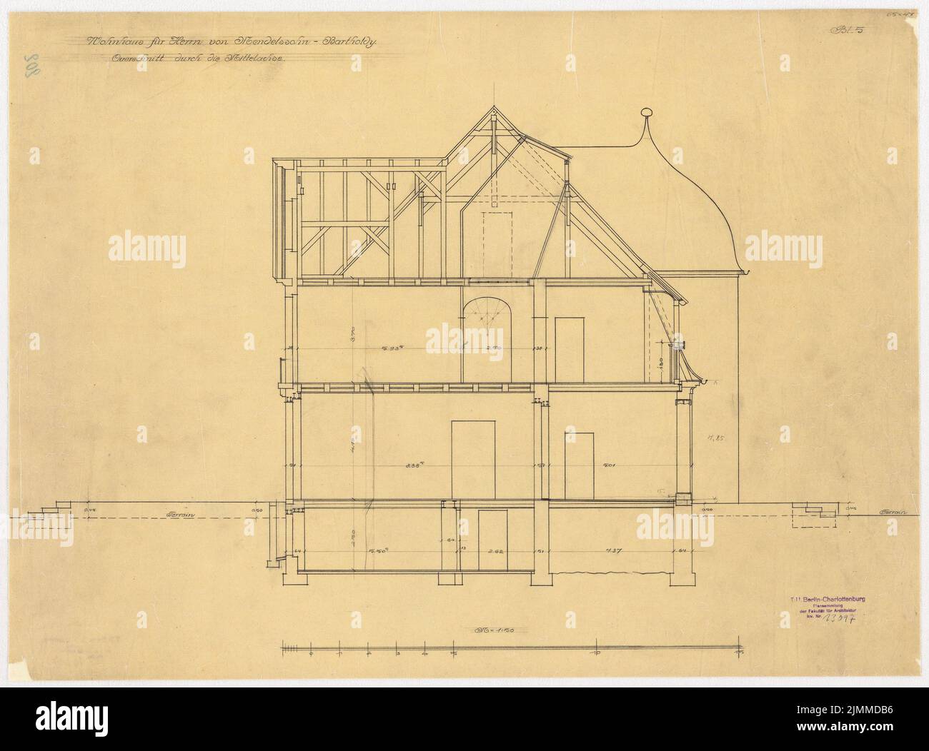 Bernau umbau querschnitt mittelachse 1 hi-res stock photography and images - Alamy