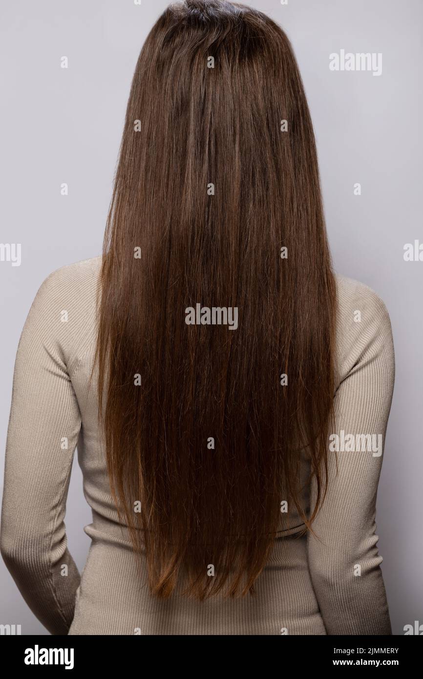 Young woman showing her healthy natural hair Stock Photo - Alamy