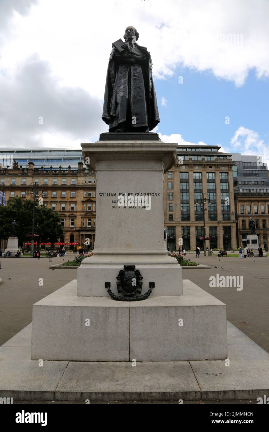 George Square, Glasgow, Scotland, UK. Statue of Wiliam Ewart Gladstone ...