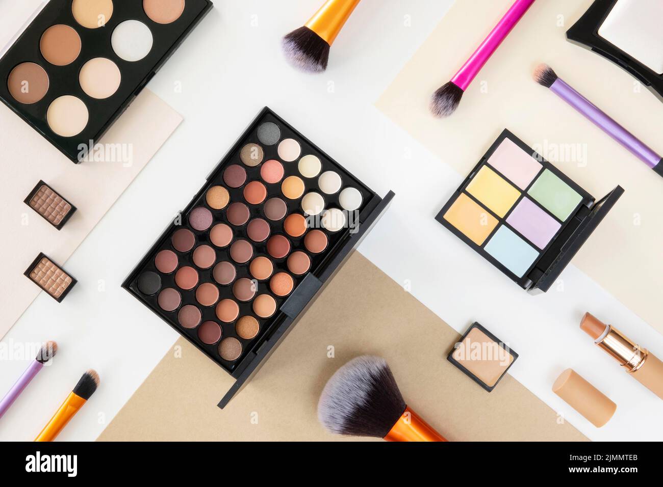 Beauty products makeup collection hi-res stock photography and images ...