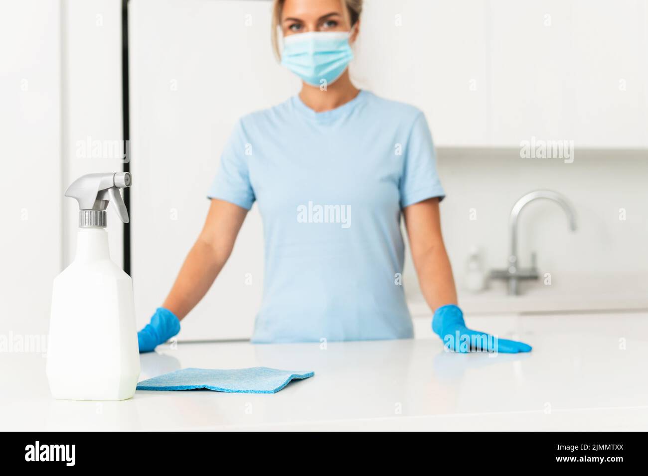Cleaning table hi-res stock photography and images - Alamy
