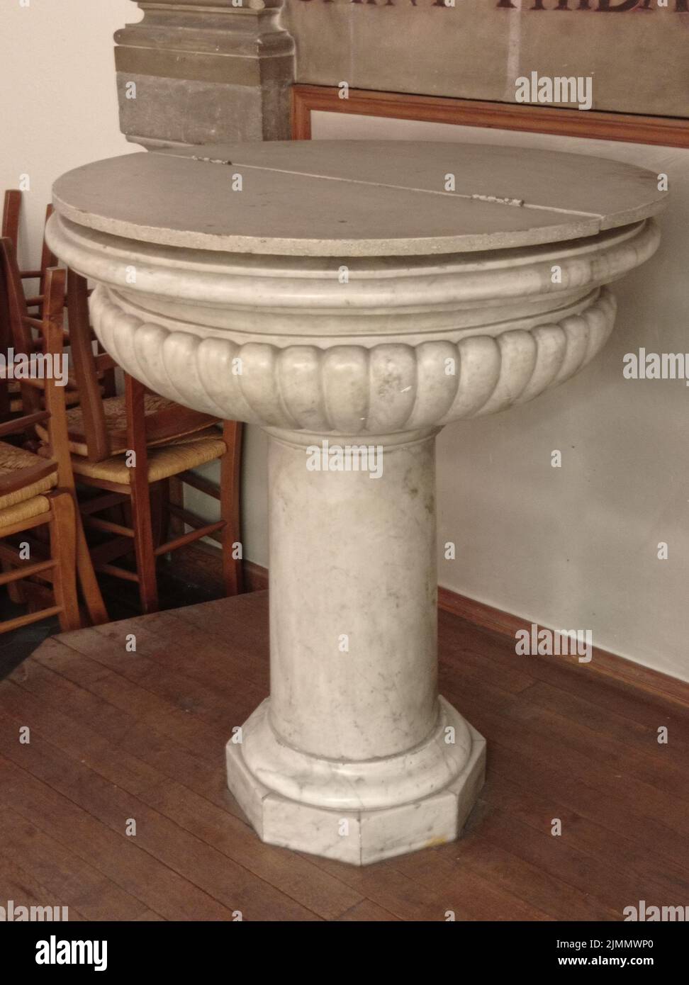 Église du Sacré Coeur de Commentry, Allier, France Stock Photo - Alamy