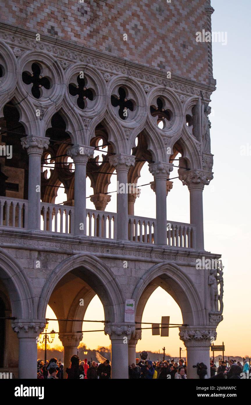Columns medieval italy detail sky hi-res stock photography and images ...