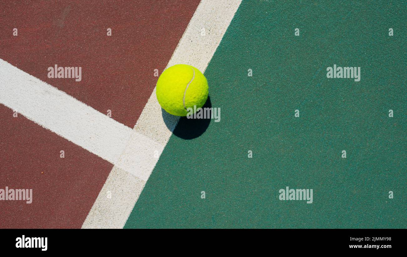 Flat tennis hi-res stock photography and images - Alamy