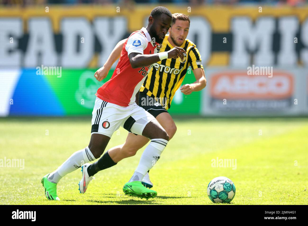 ARNHEM - (lr) Lutsharel Geertruida of Feyenoord, Maximilian Wittek of ...