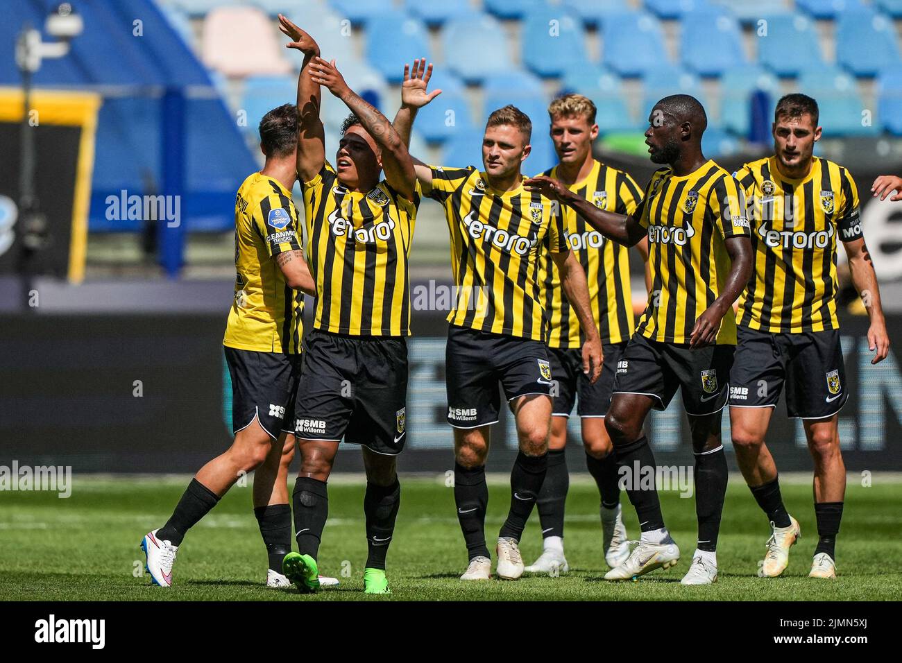 Arnhem - Million Manhoef of Vitesse celebrates the 1-0 during the match ...
