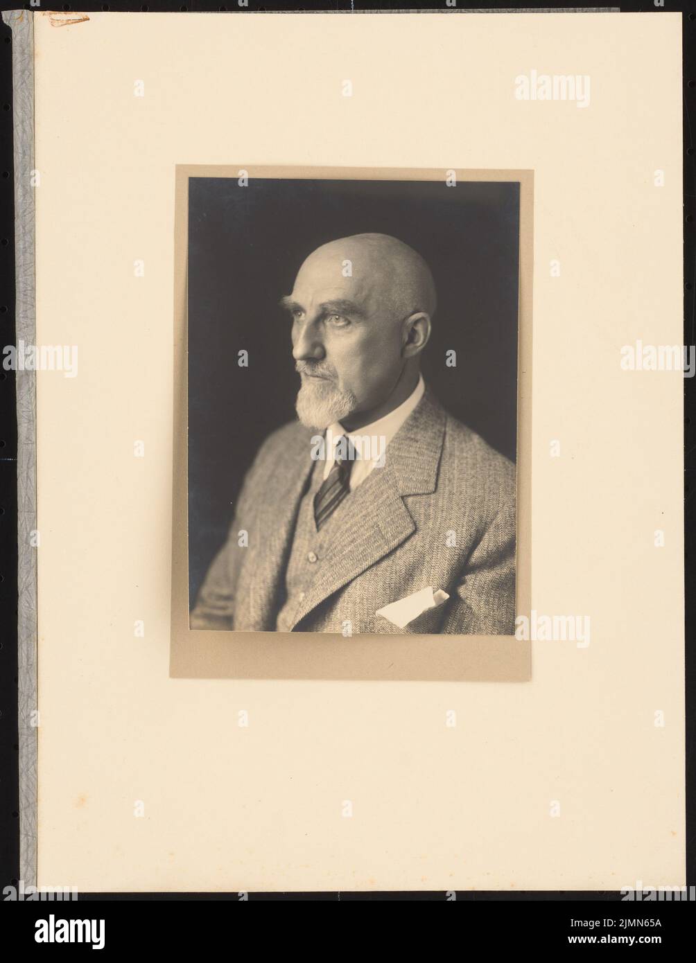 Unknown photographer, portrait Hermann Jansen (without year): portrait ...
