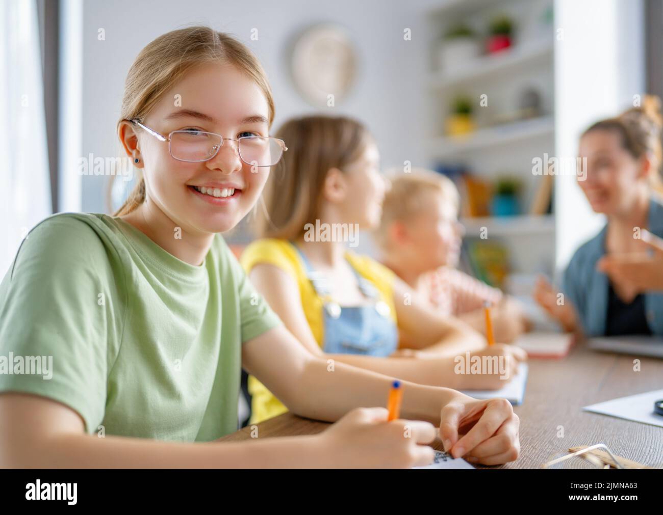 School kids class room creative hi-res stock photography and images - Alamy