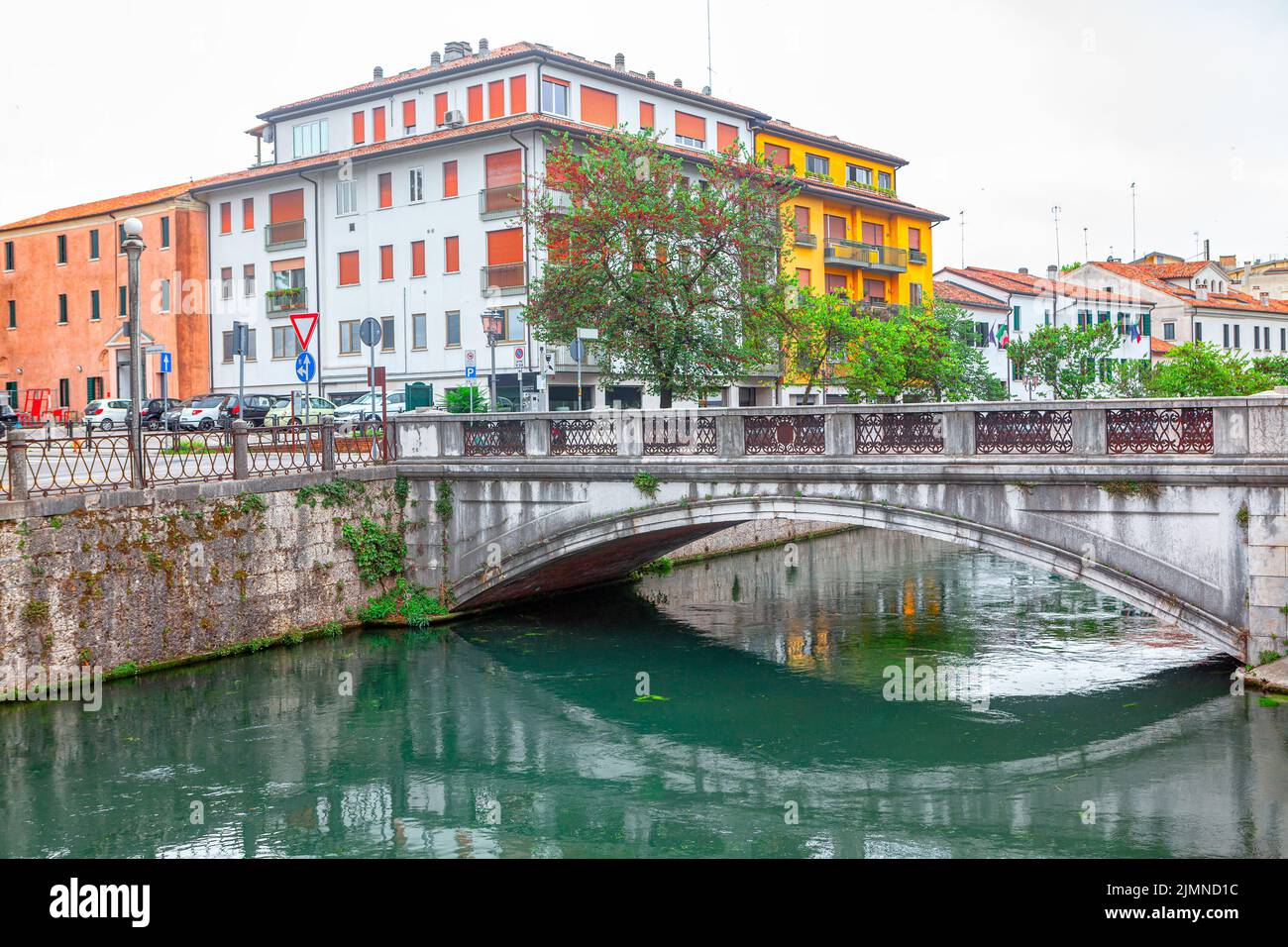 Bridge over river Sile in Treviso Italy . Arch bridge in Italian city ...
