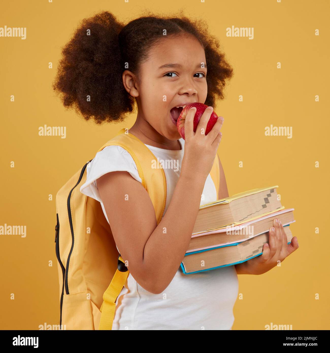 Schoolchildren books hi-res stock photography and images - Alamy