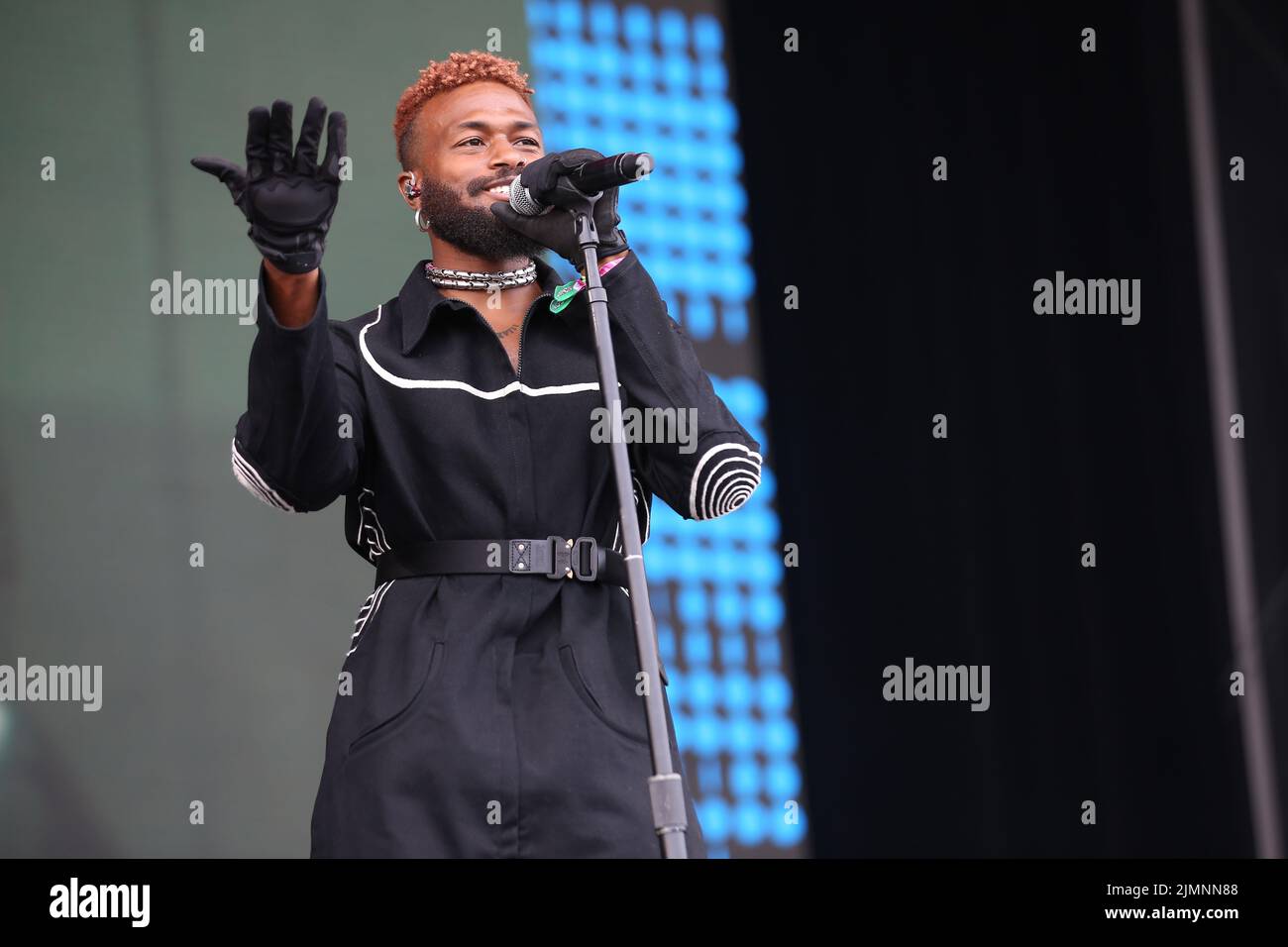 Duckwrth performs during the 2022 Outside Lands Music and Arts Festival ...