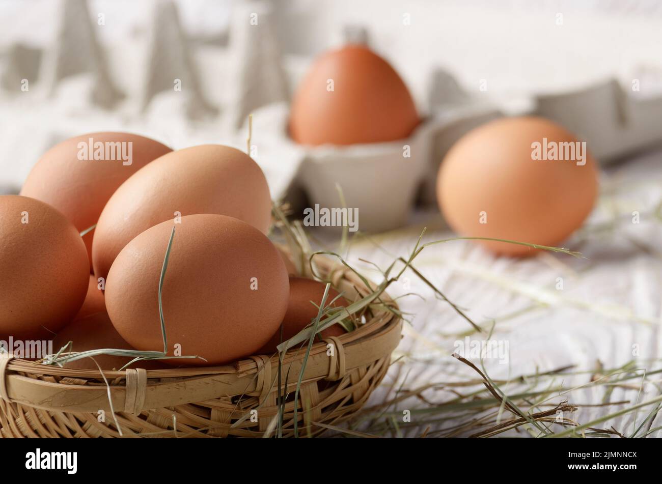 Square eggs hi-res stock photography and images - Alamy