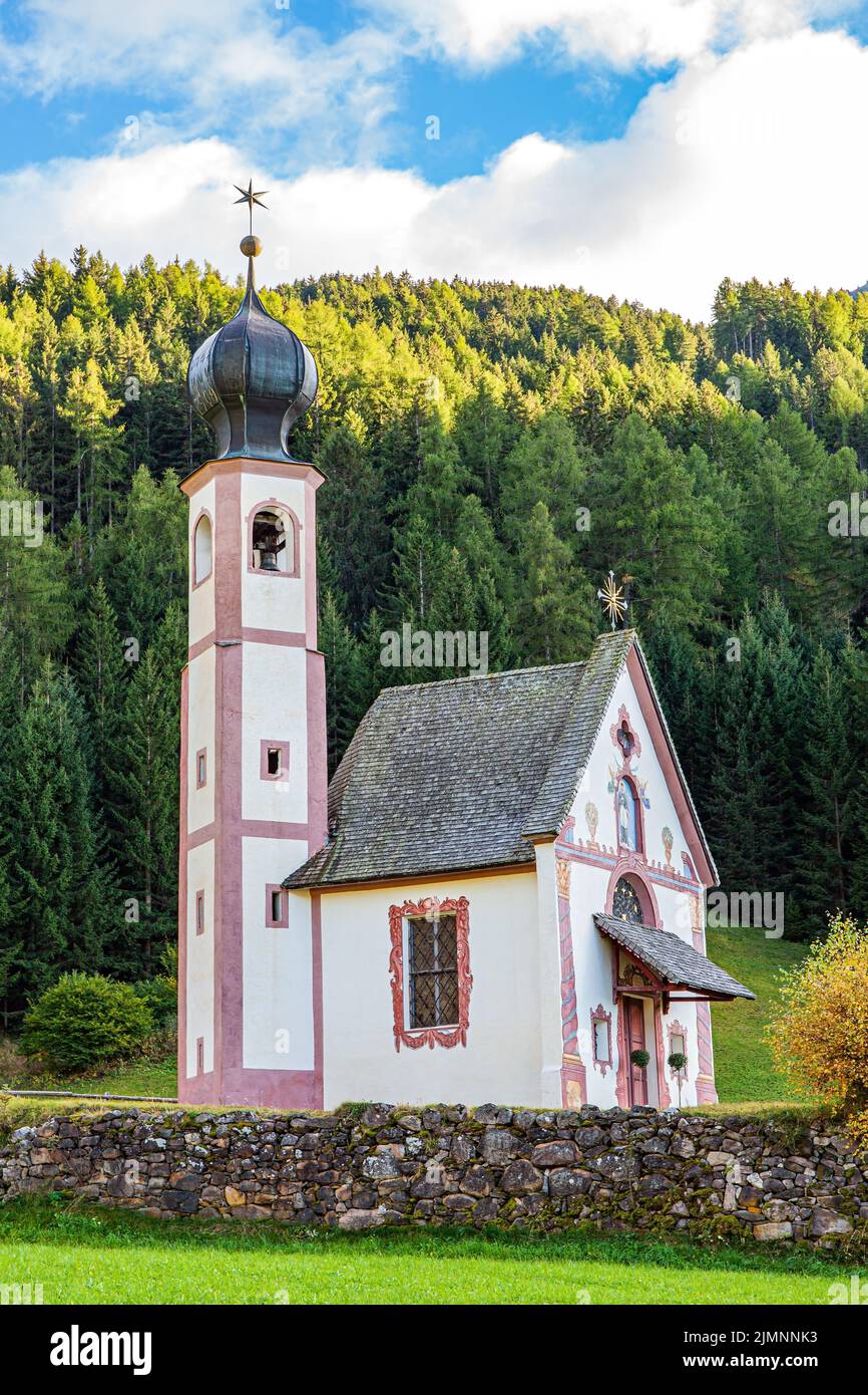 Old italian little church hi-res stock photography and images - Alamy