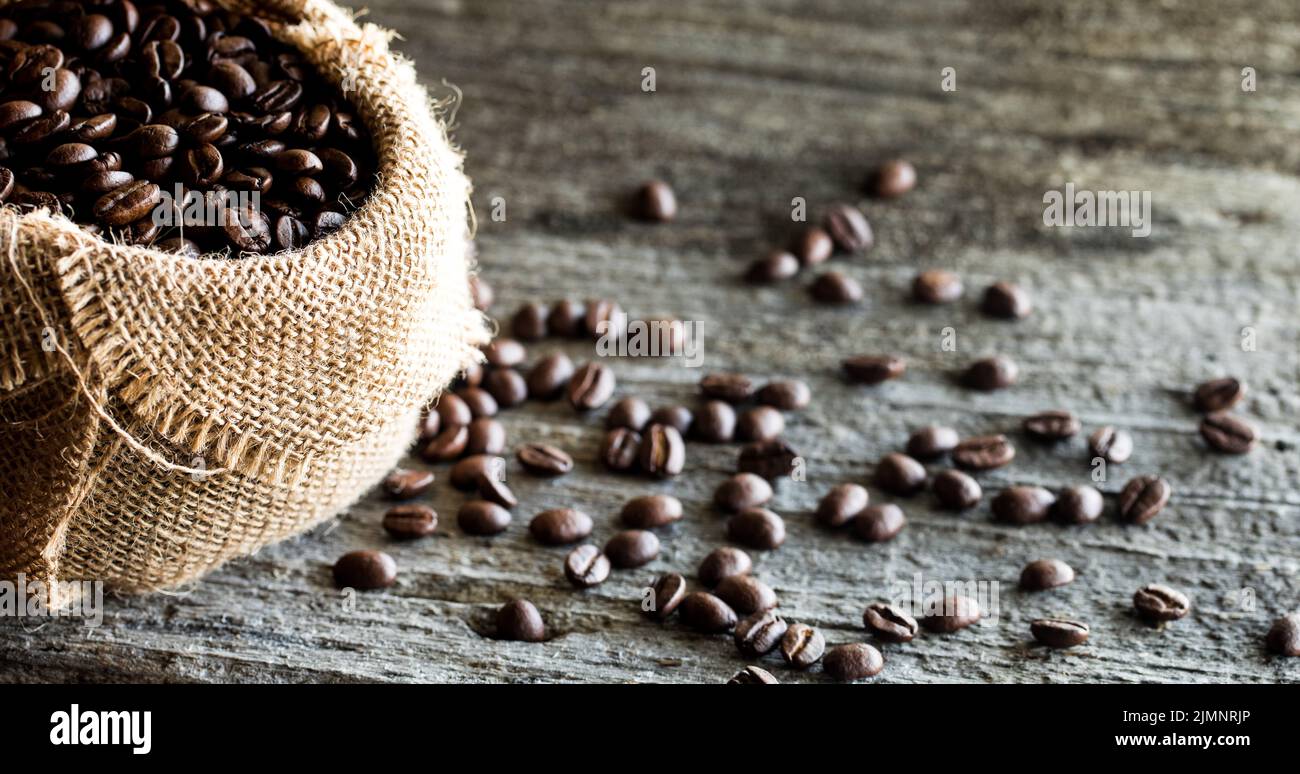 Across pile coffee beans hi-res stock photography and images - Alamy
