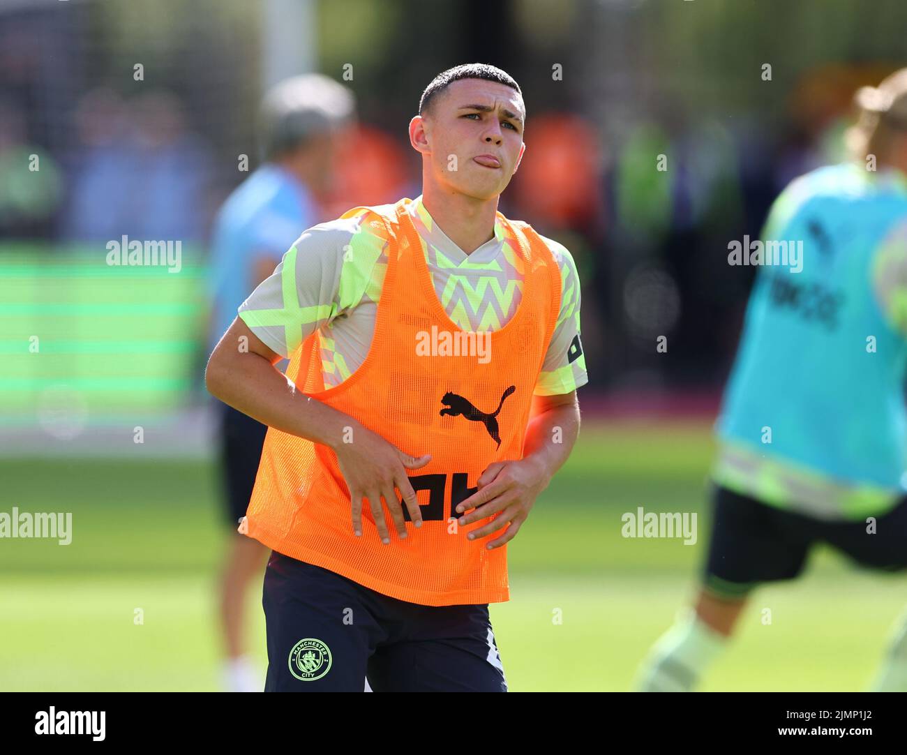 Phil foden warming up hi-res stock photography and images - Alamy