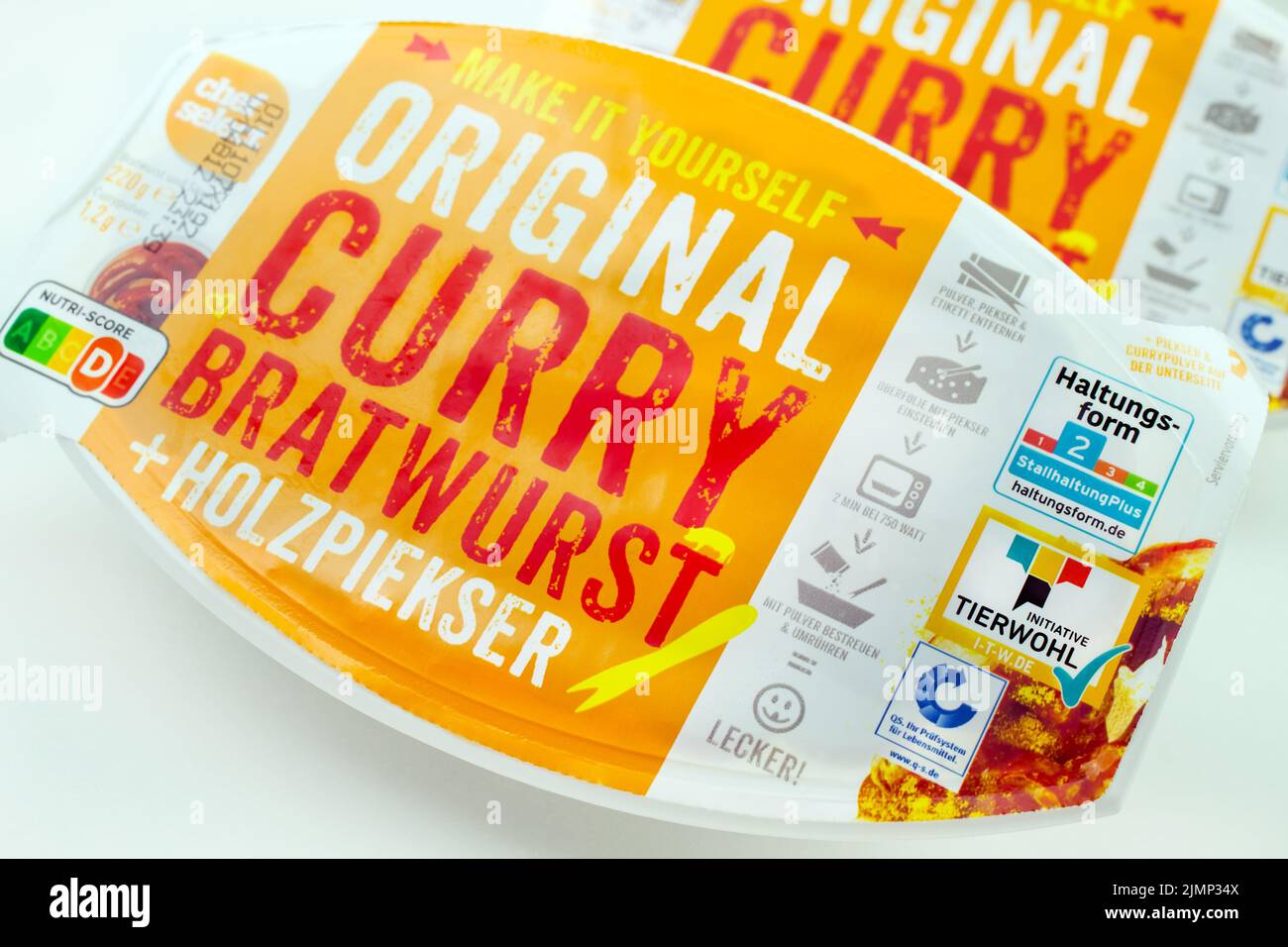 Fertiggericht Currywurst mit Sauce Original von Chef Select Stock Photo ...