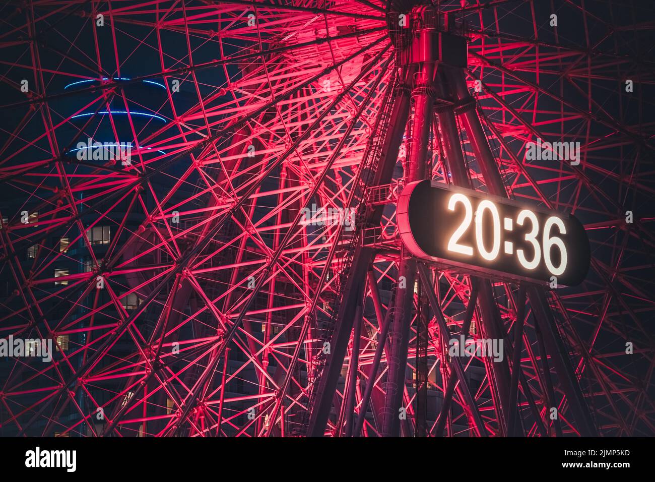 Cosmo clock Ferris wheel (Minato Mirai, Yokohama Stock Photo - Alamy