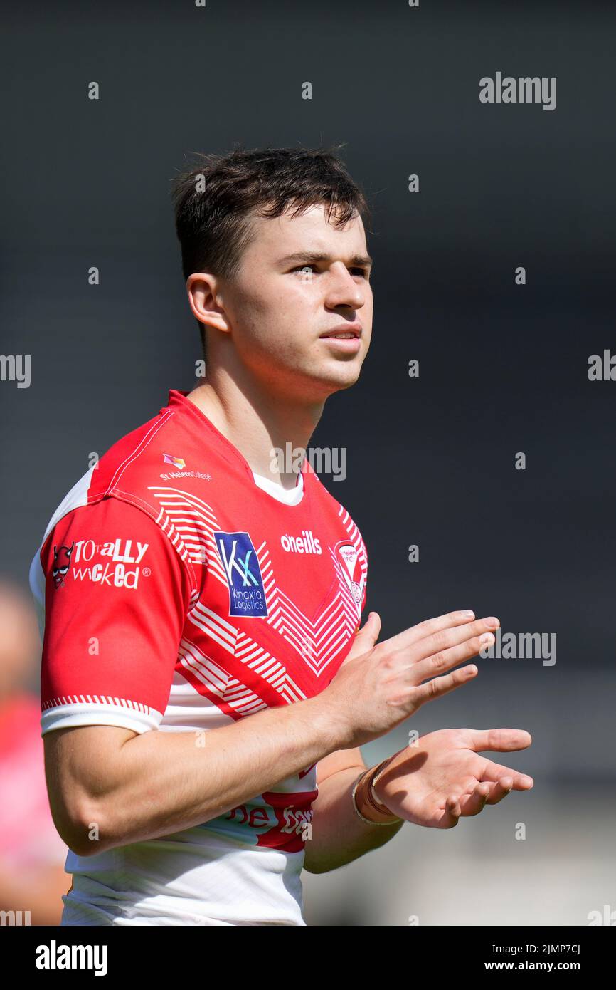 St Helens, UK. 07th Aug, 2022. Danny Hill #29 of St Helens salutes the ...