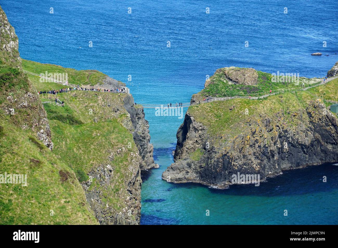 Carrick-a-Rede Rope Bridge, Carraig a' Ráid, County Antrim, Northern ...