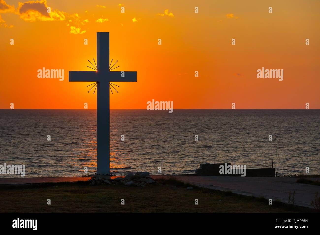 Cross with sunrise hi-res stock photography and images - Alamy