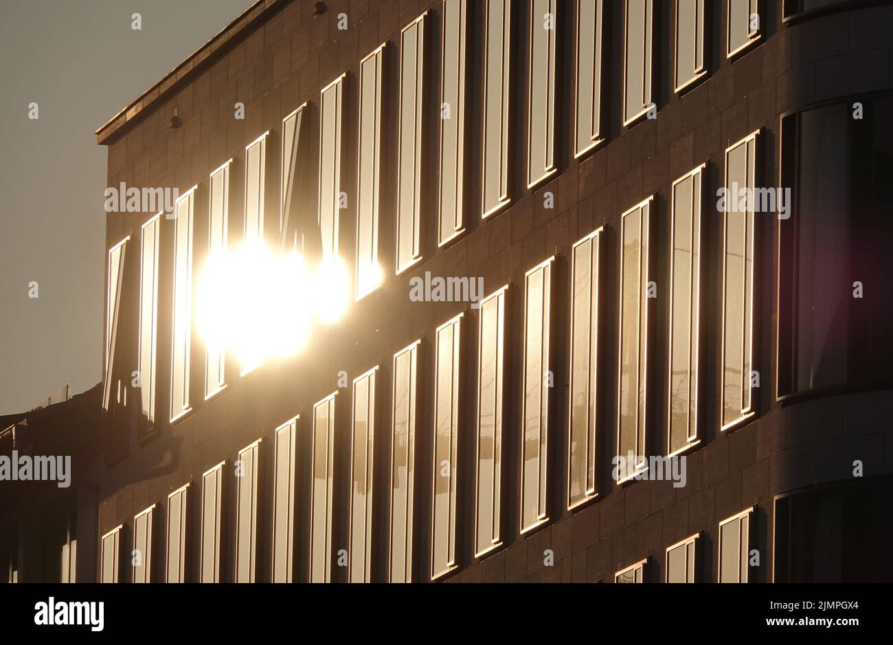 Sun on a skyscraper Stock Photo - Alamy