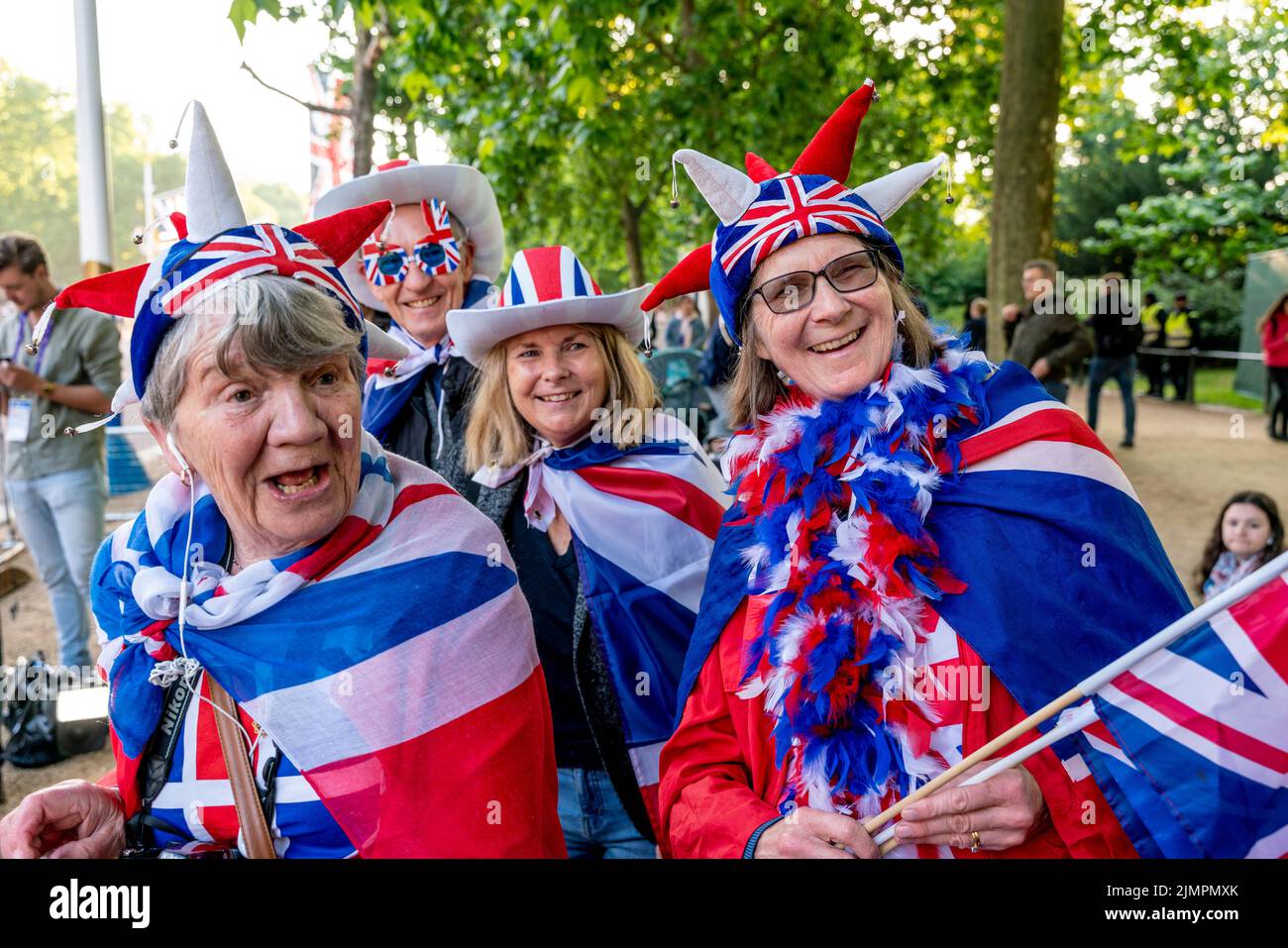 British People Arrive Early To Stand Along The Mall For A Good Vantage ...